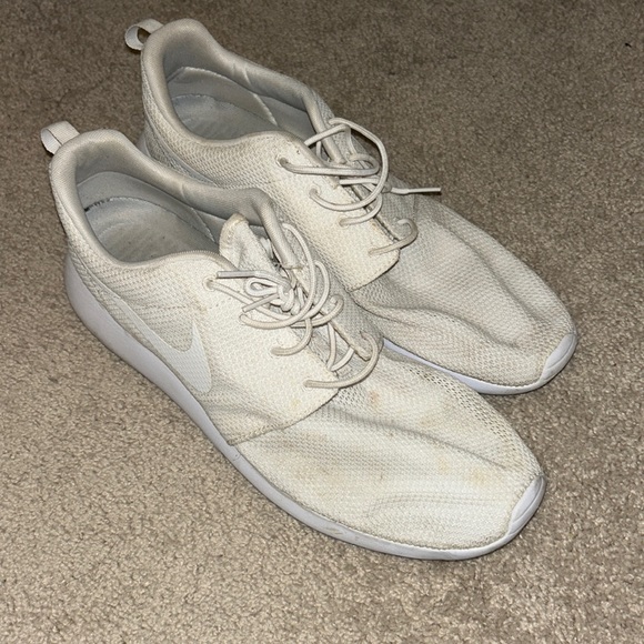 Nike | Shoes | Nike Triple White Roche Runs With Extra Laces | Poshmark